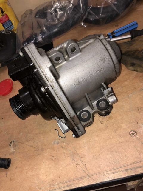 11517568595 Насос ОЖ, электрический BMW | Запчасти на DRIVE2