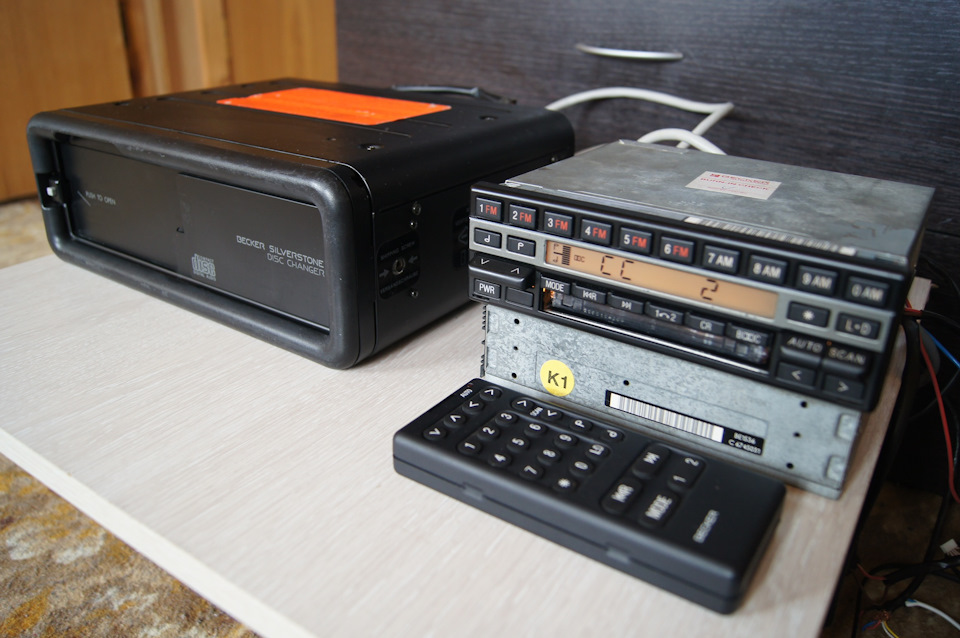 Becker México 2000 & Becker Silverstone 10CD Disc Changer — DRIVE2