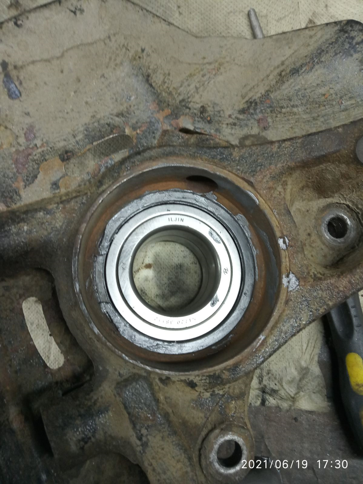 Замена переднего ступичного подшипника 51720-38110 — Hyundai Sonata V ...