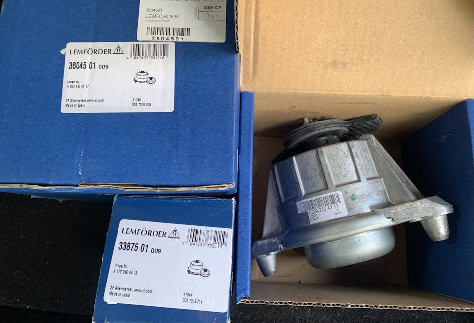 Замена: опоры мотор+коробка, бачок ГУР + жижа, задние стабы — Mercedes ...