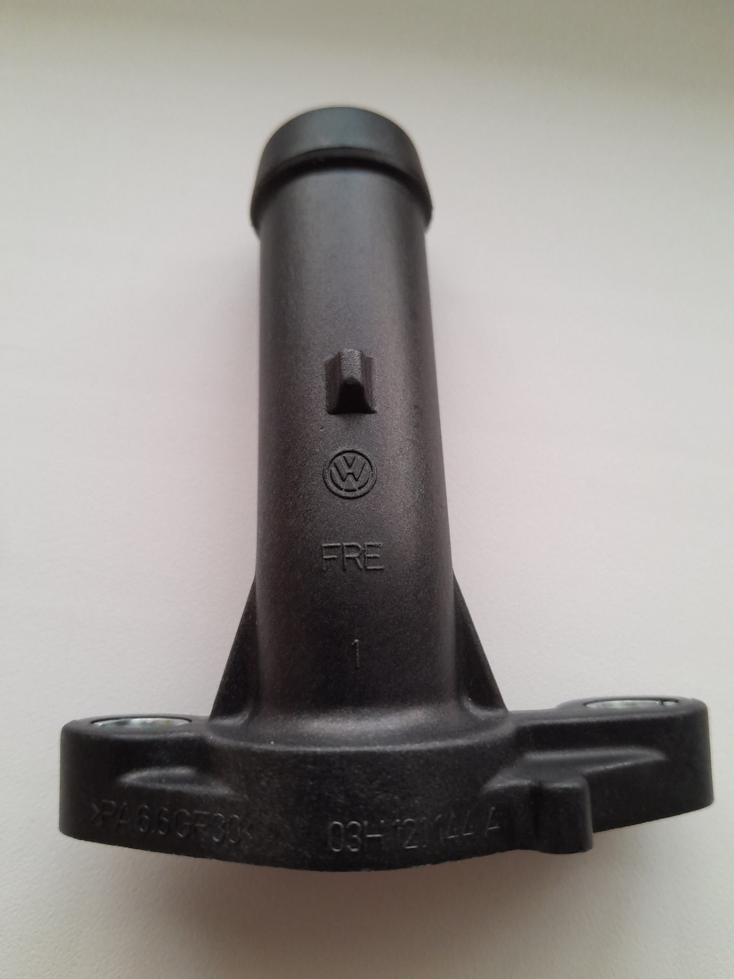 Беда пришла. Треснул штуцер блока. — Volkswagen Touareg (2G), 3,6 л ...