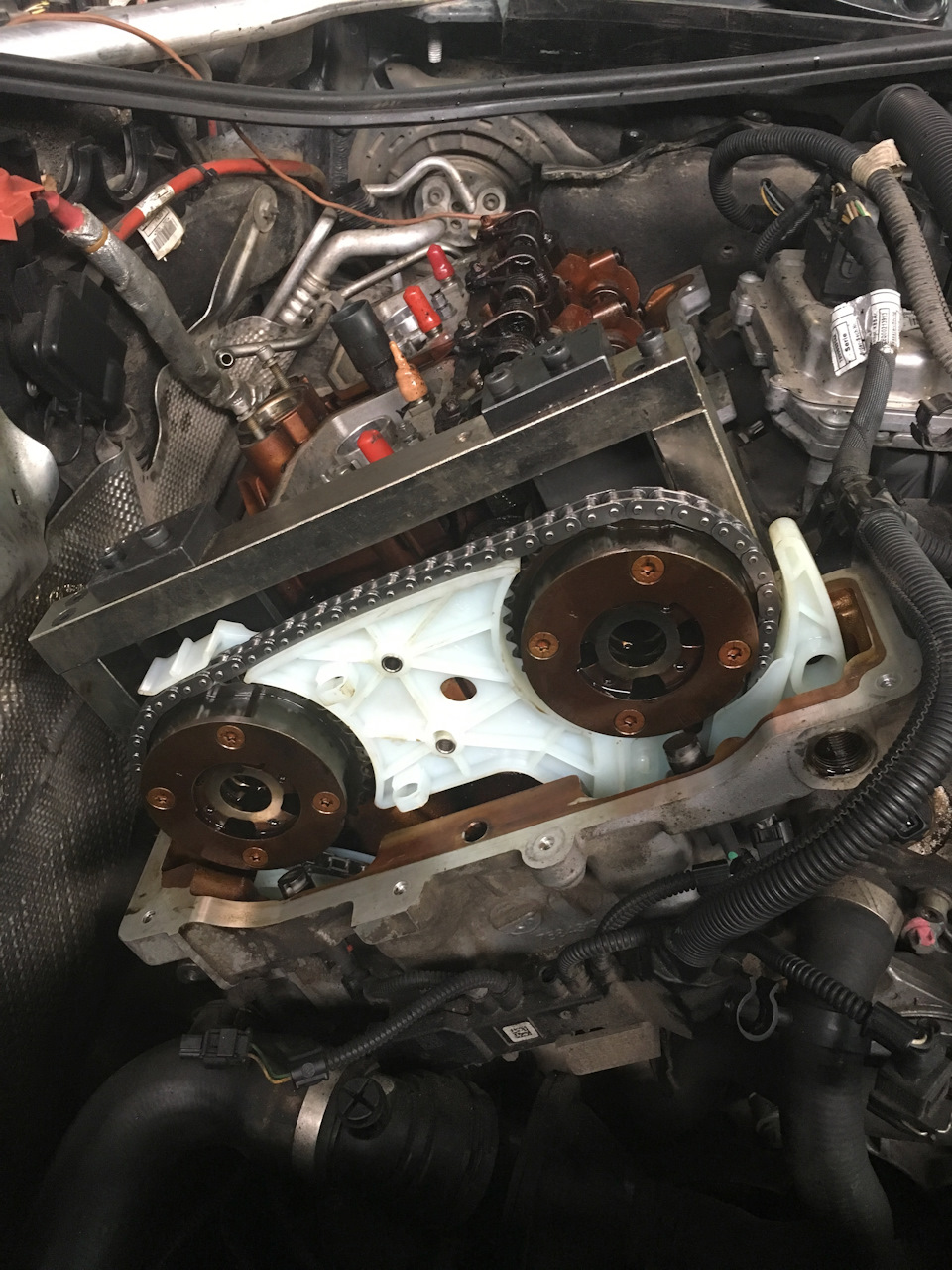 Замена цепей ГРМ и маслонасоса BMW — BMW 5 series (F10), 2 л, 2013 года ...