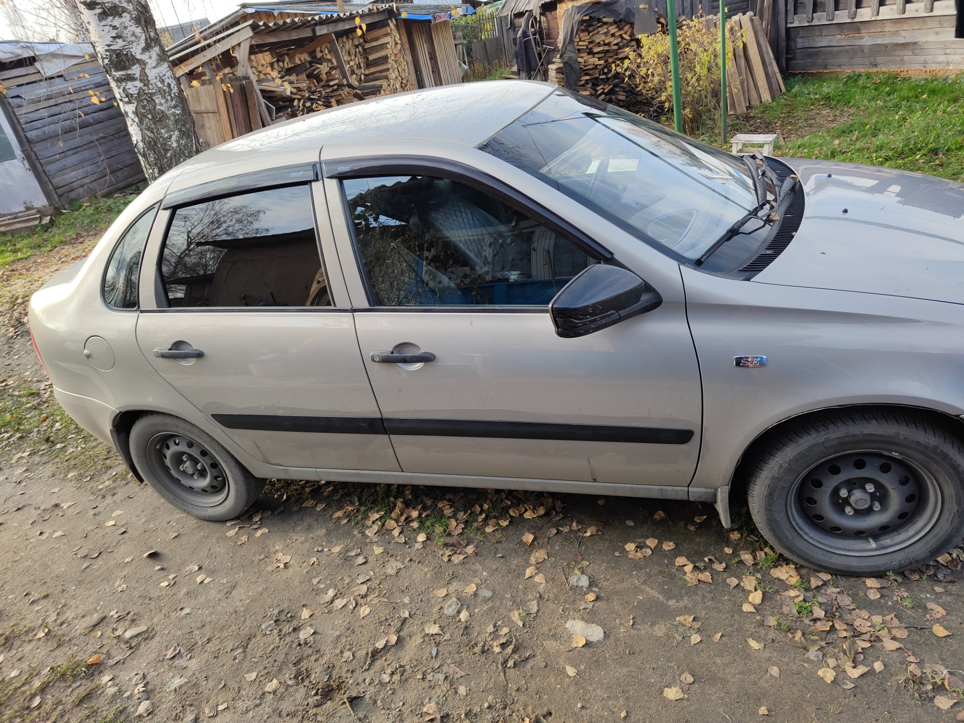 Время молдингов — LADA Калина седан, 1,6 л., 2007 года | тюнинг | DRIVE2