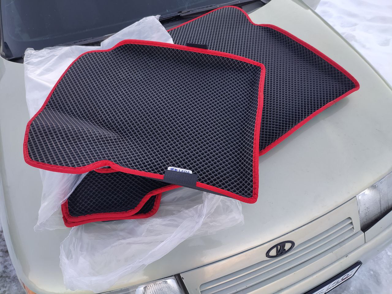 Обновки в салон)EVA полики в 2110) — Lada 21103, 1,5 л, 2003 года | аксессуары | DRIVE2