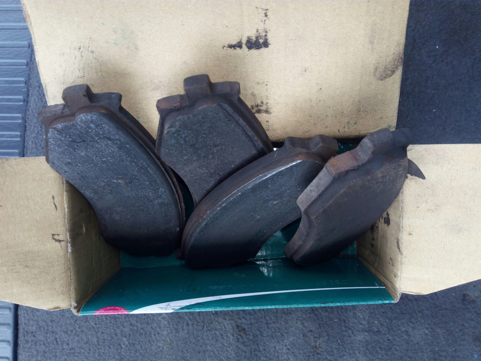 Замена передних тормозных колодок G_Brake — Nissan Avenir (2G), 1,8 л ...