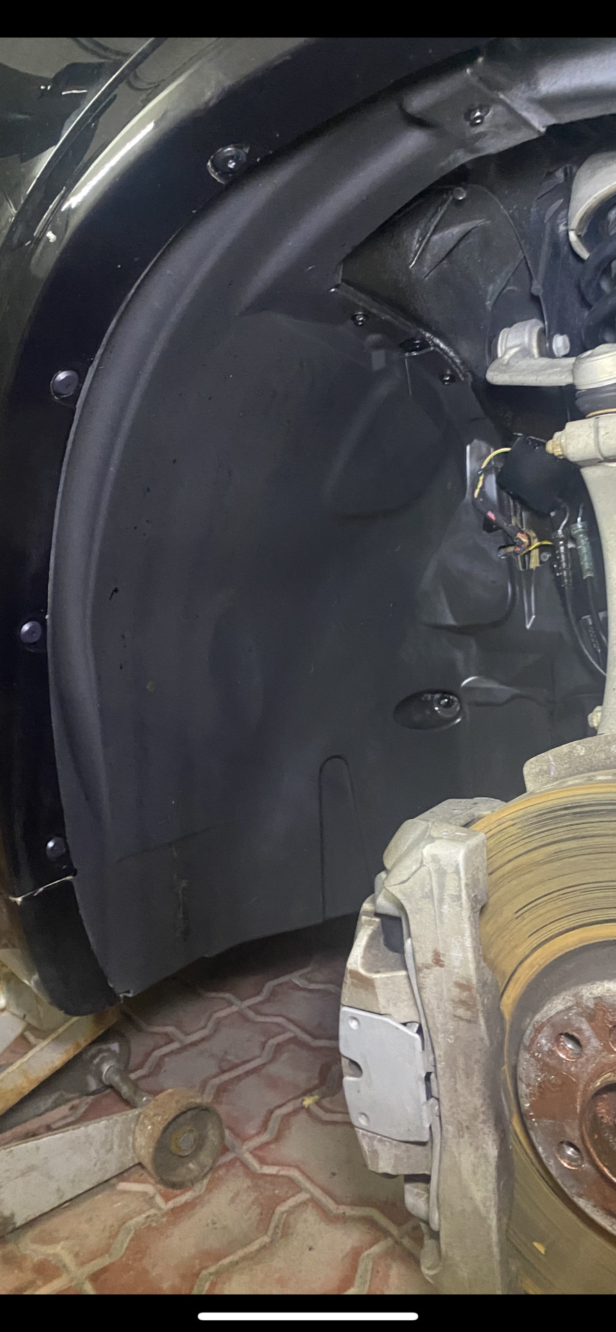 Шумоизоляция передних арок и локеров — BMW X5 (E70), 3 л, 2012 года ...