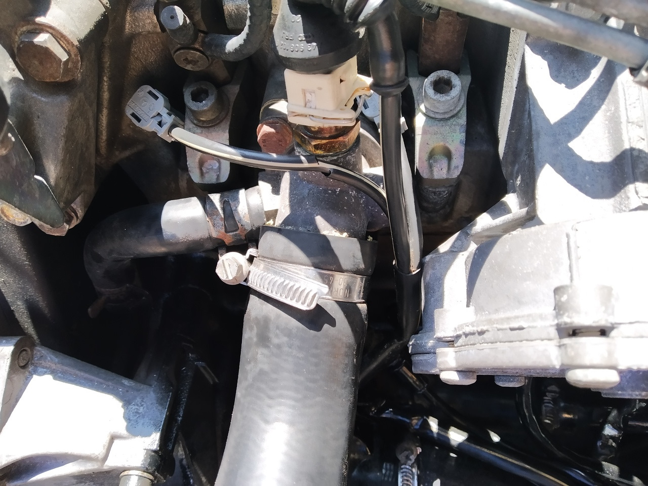 Частичка Мерседеса. Колпачки свечей накала на Ауди А6 С4 2.5 TDI (AEL ...