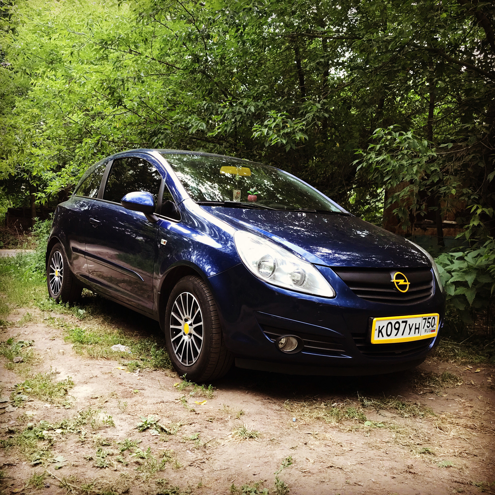 Выделяемся — Opel Corsa D, 1,4 л, 2007 года | стайлинг | DRIVE2