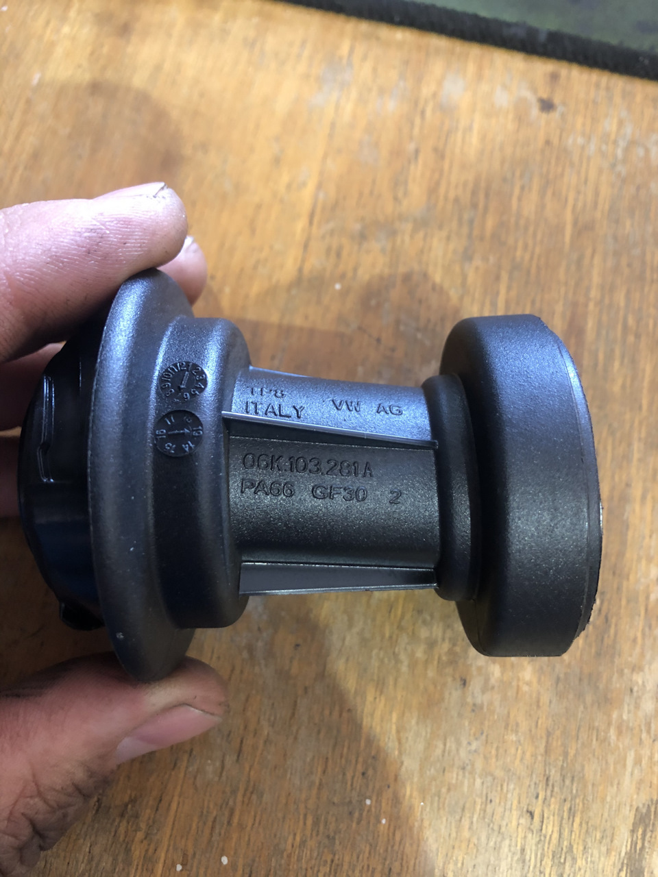 Горловина маслозаливная — Skoda Octavia A7 Mk3, 1,8 л, 2013 года ...