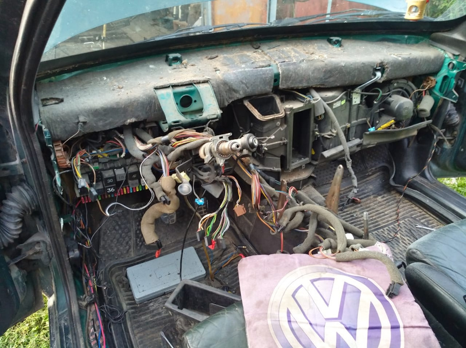 Замена радиатора отопителя — Volkswagen Passat B4, 2 л, 1995 года ...