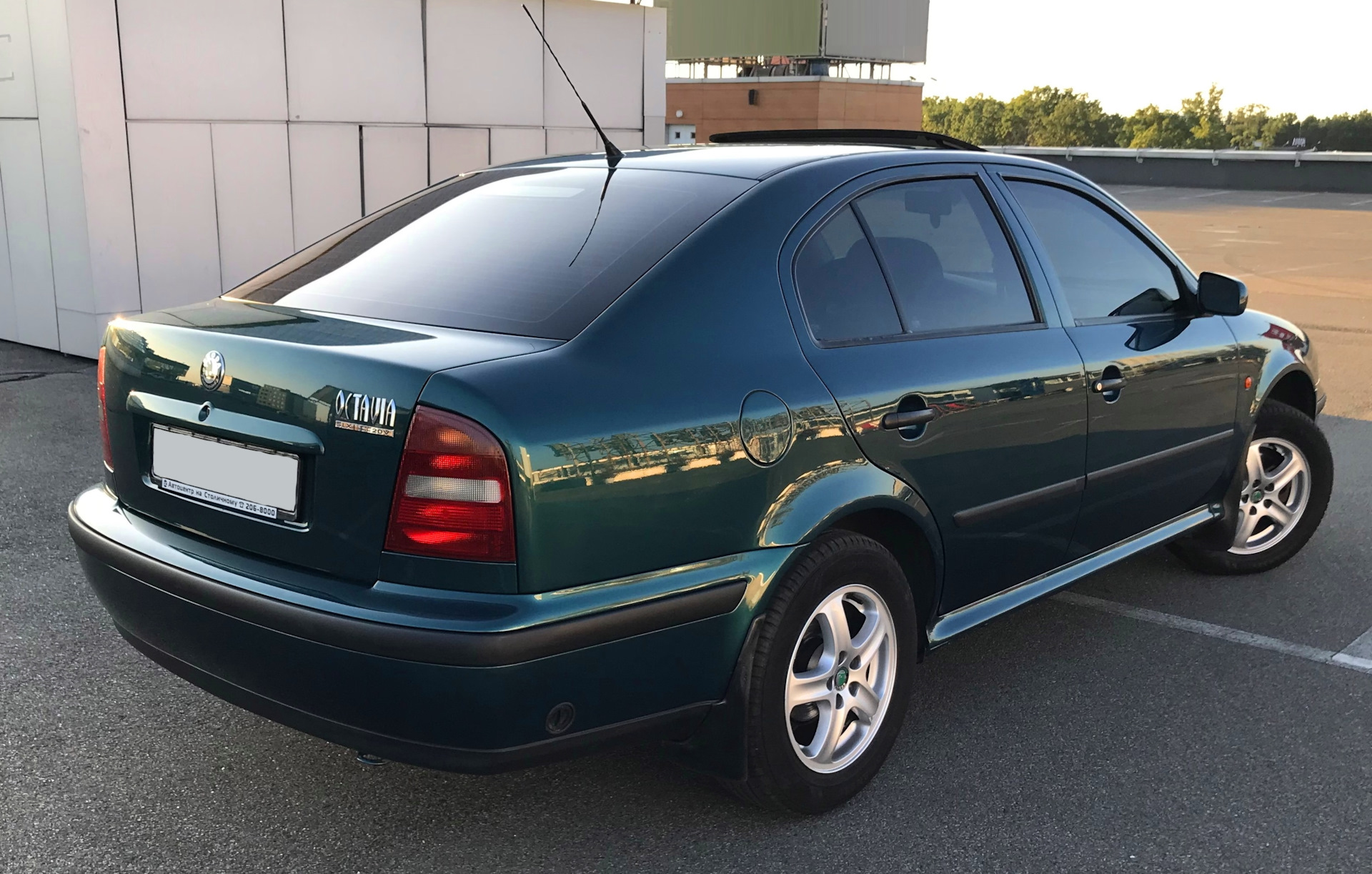 One photo on the rooftop — Skoda Octavia A4 Mk1, 1,8 л, 1998 года | фотография | DRIVE2