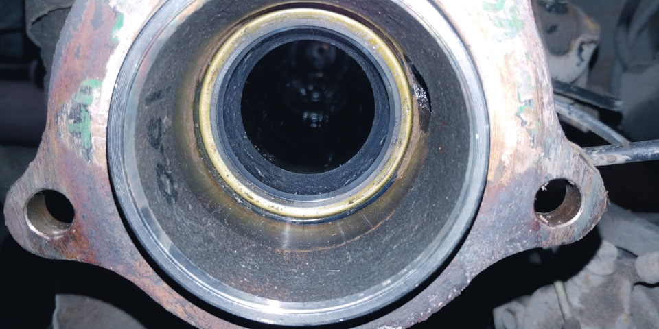 Замена сальника ЗМ — Lexus LX (UZJ100), 4,7 л, 2003 года | визит на ...