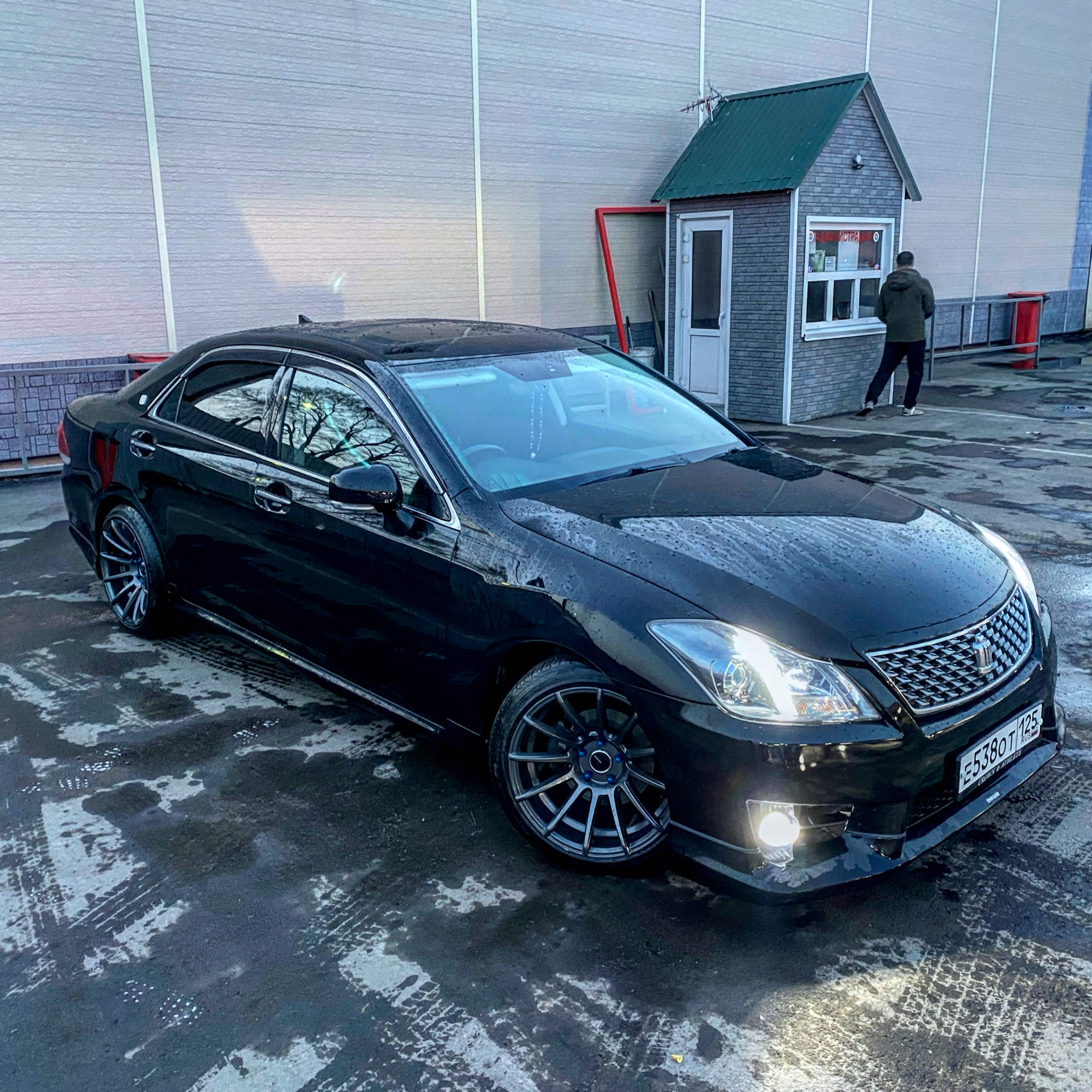 Переобувка на лето😎 — Toyota Crown (S200), 2,5 л, 2010 года | колёсные ...