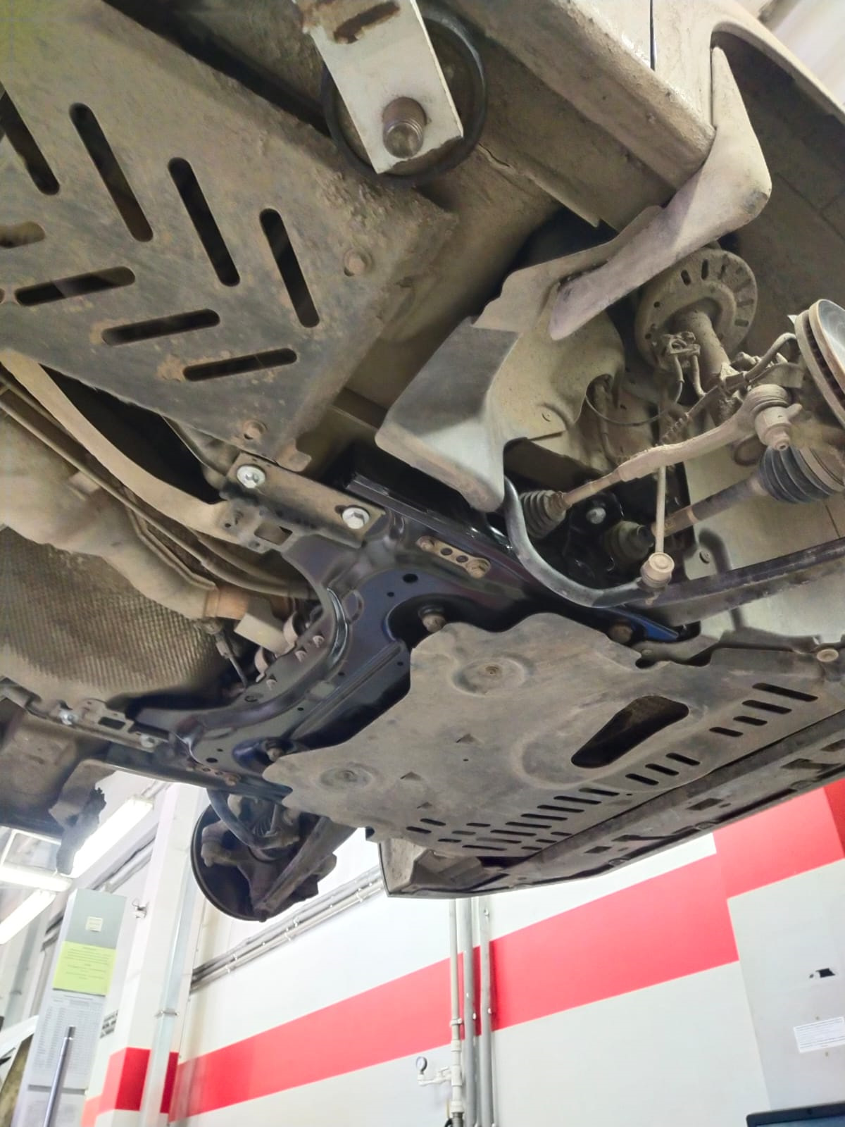 Замена подрамника (по решению суда) — Peugeot Traveller, 2 л, 2018 года ...