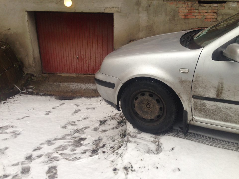 Замена трубки от термостата до помпы Golf IV. — Volkswagen Golf Variant ...