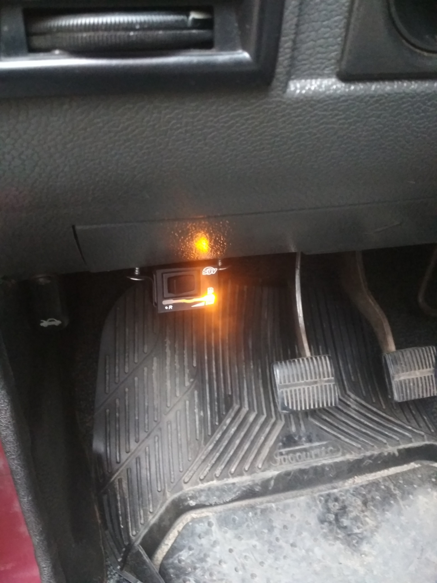 Замена прокладки клапанной крышки — Skoda Octavia A4 Mk1, 1,6 л, 2008 ...
