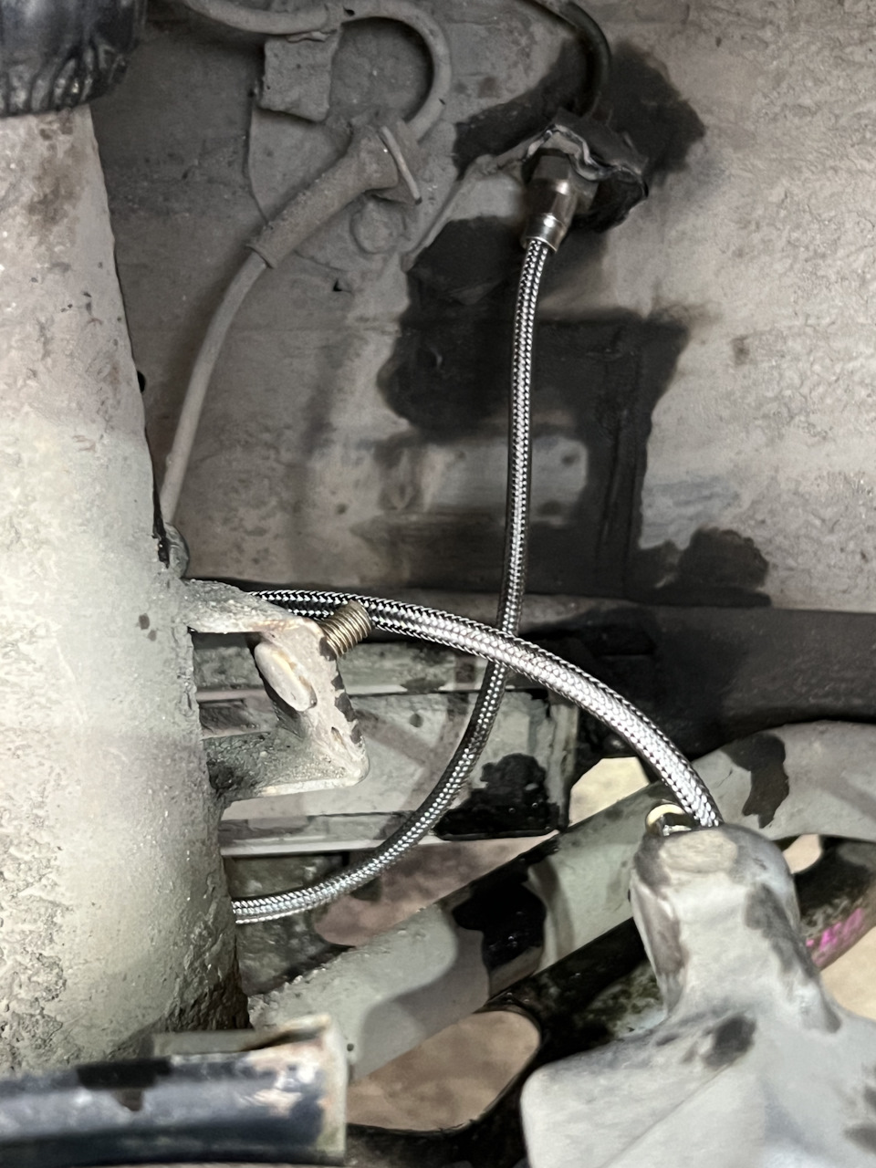 Установка армированных шлангов — Nissan Cima (F50), 4,5 л, 2006 года ...