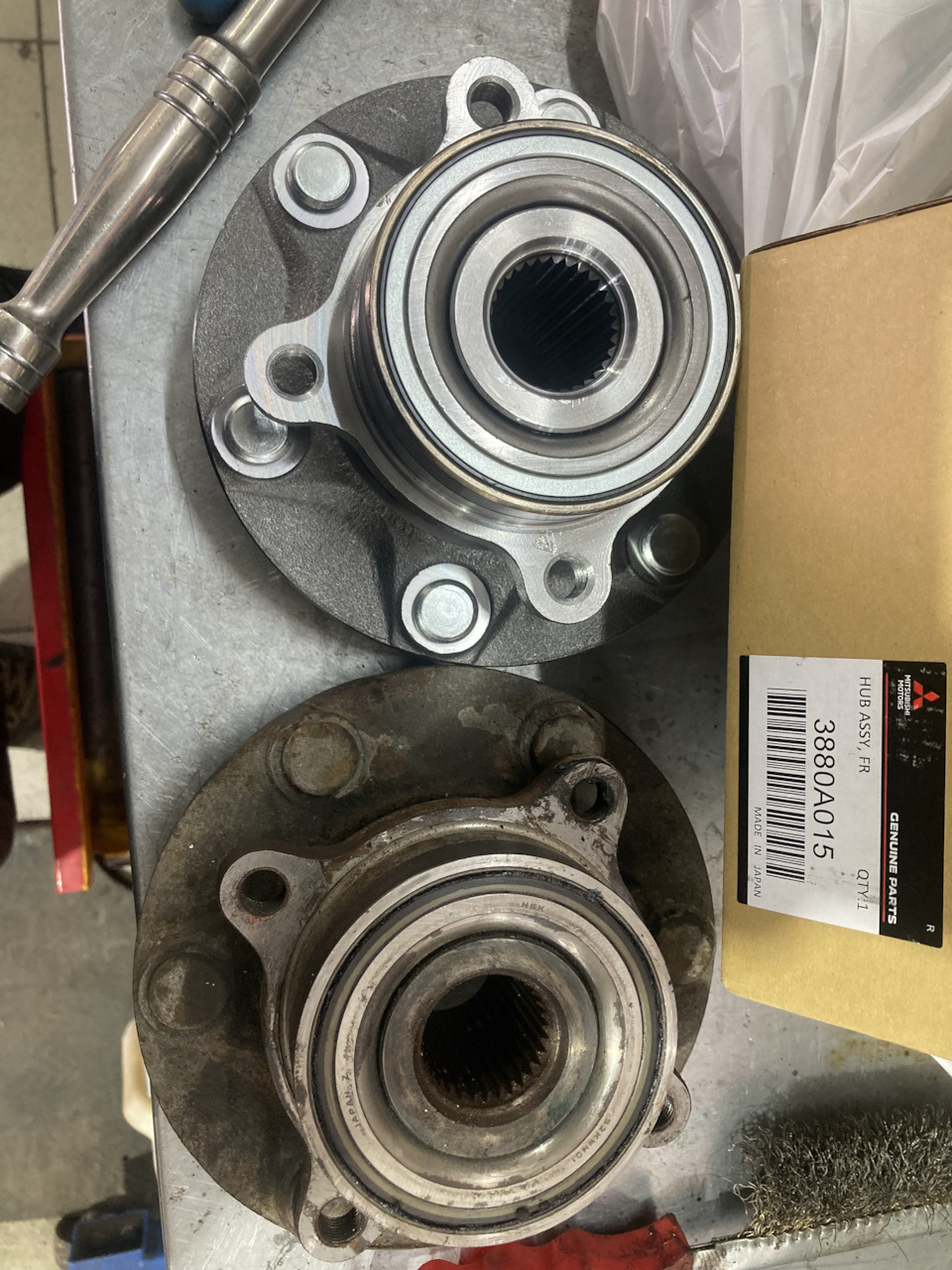 Ступечный правый, тяга рулевая правая. — Mitsubishi Pajero (4G), 3,8 л ...