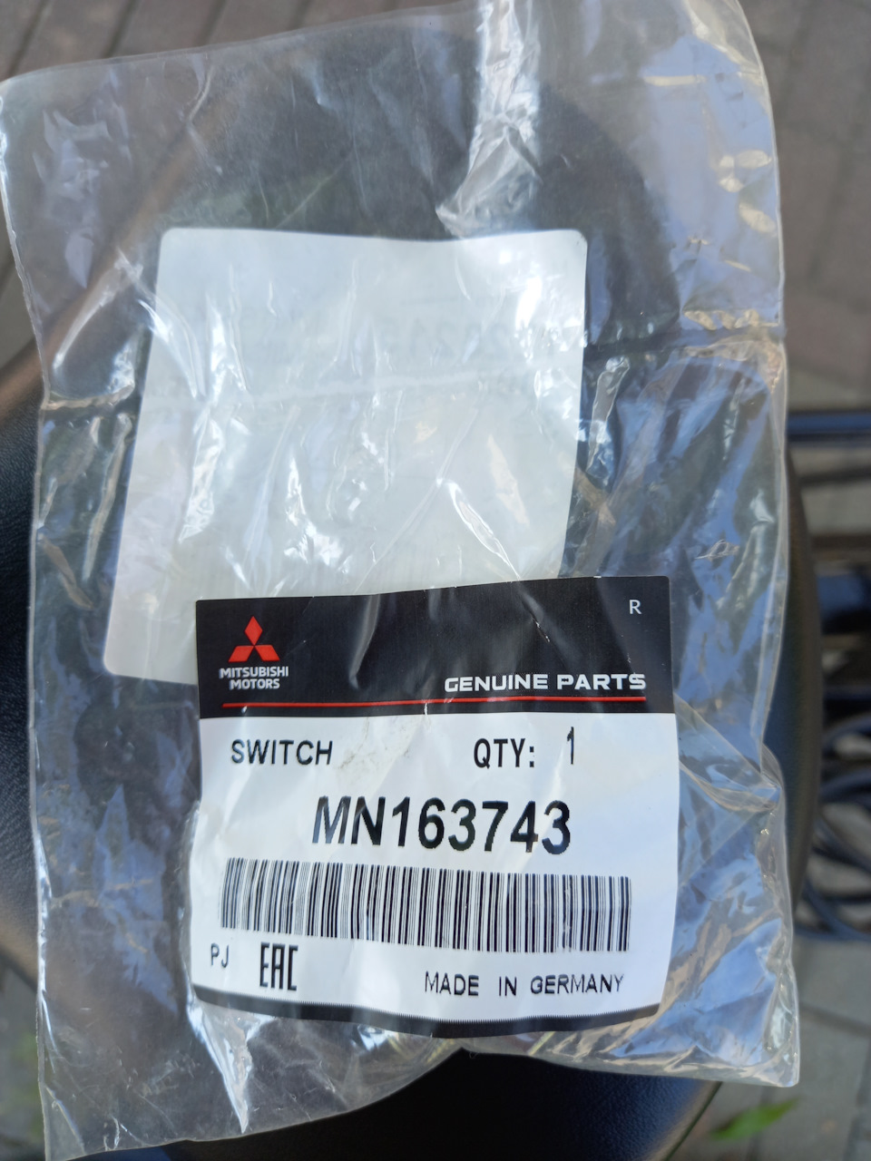 Замена датчика давления масла — Mitsubishi Lancer X, 2 л, 2007 года ...