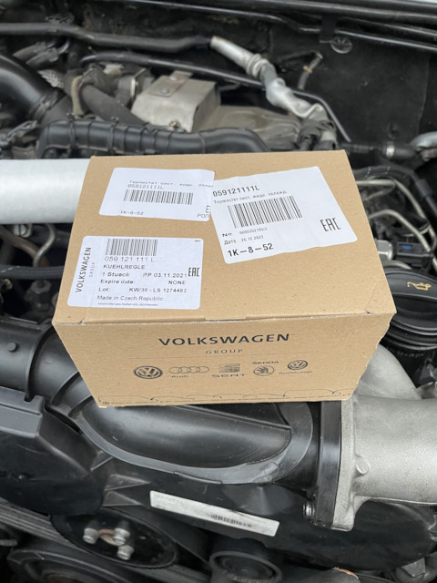 059121111L Термостат системы жидкостного охлаждения VAG | Запчасти на ...