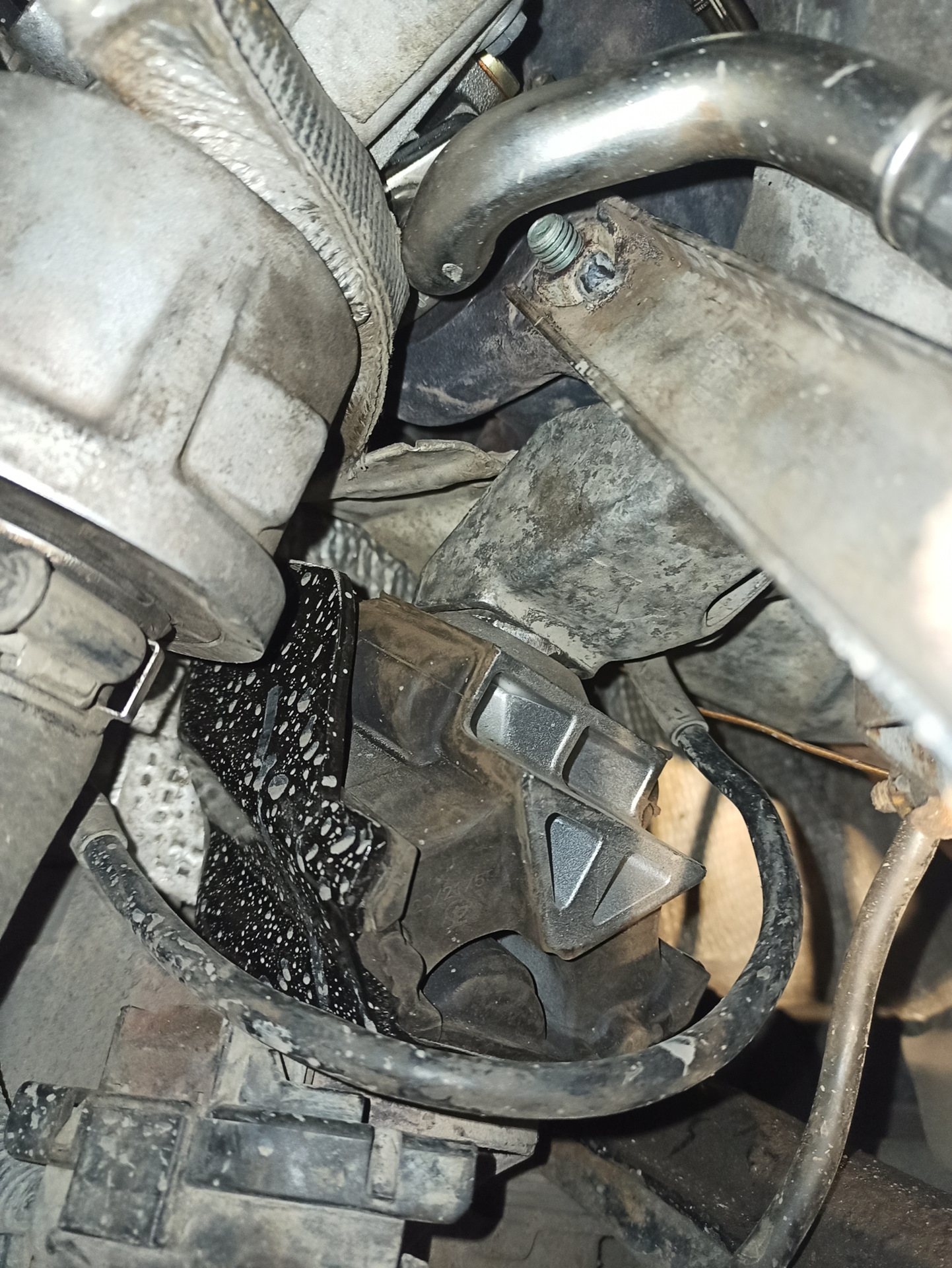 Подушки мотора, боли больше нет 😆 — Audi A4 (B6), 1,8 л, 2001 года ...