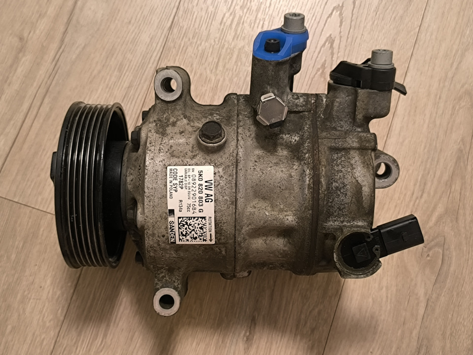 Компрессор кондиционера VAG 5K0820803 на Volkswagen Jetta VI, Skoda ...