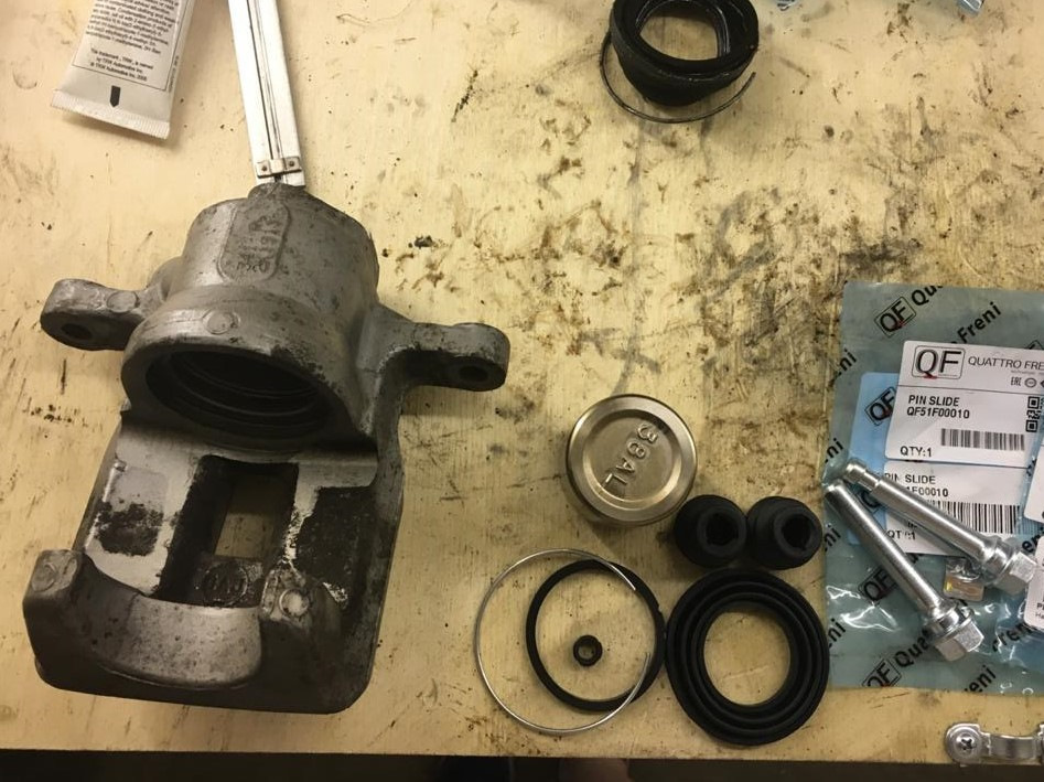 Обслуживание тормозов — Toyota Camry (XV50), 3,5 л, 2013 года | своими ...