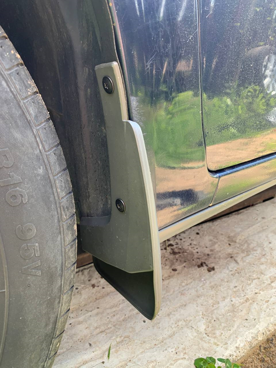 #43 Установил брызговики — Toyota Camry (XV30), 2,4 л, 2005 года ...