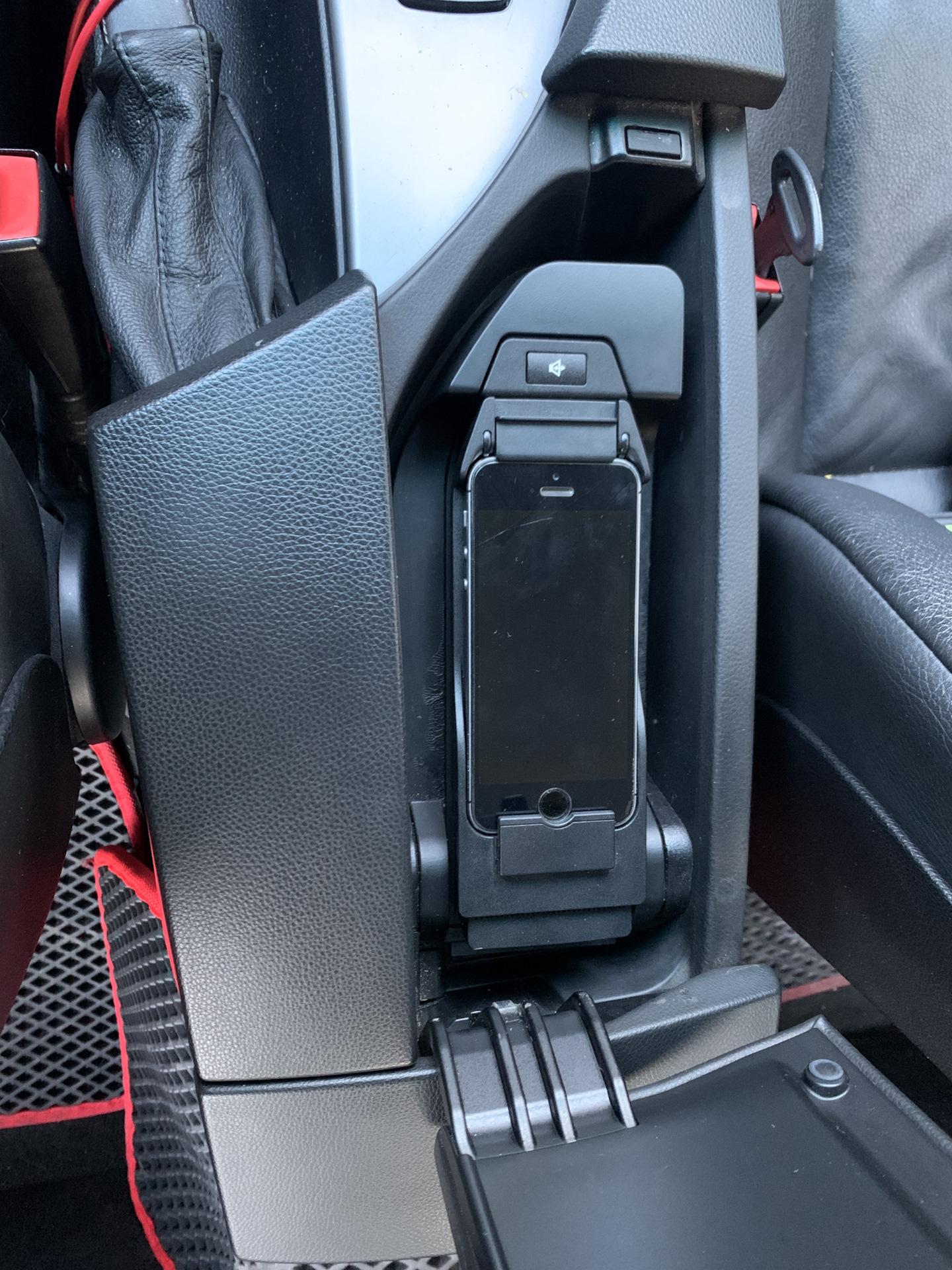 Адаптер BMW Snap-In для Apple — BMW 5 series (E60), 2,5 л, 2006 года ...