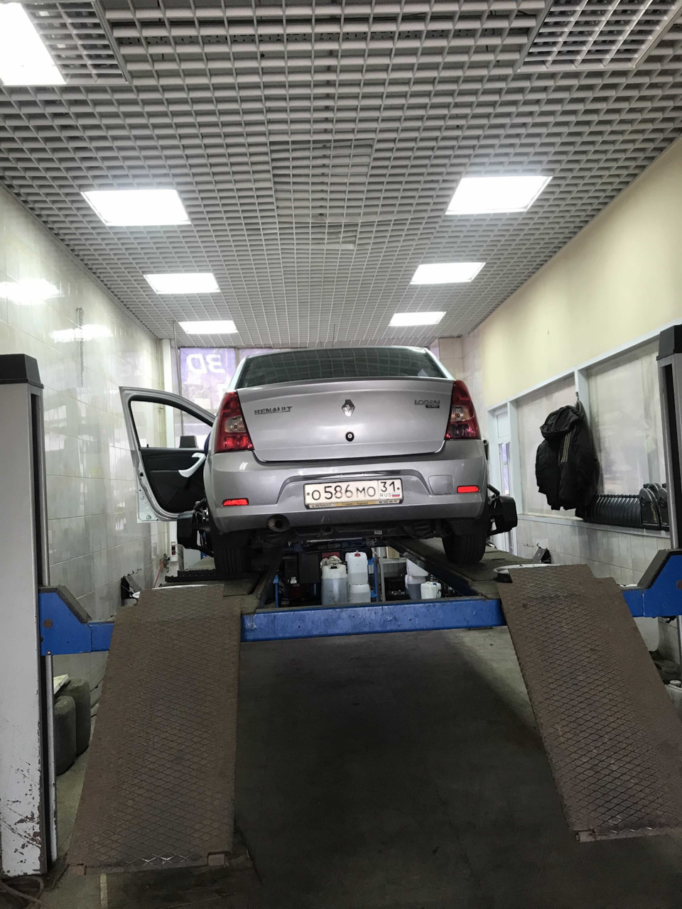 4. Сделал схождение и проколол колесо ( — Renault Logan (1G), 1,4 л ...