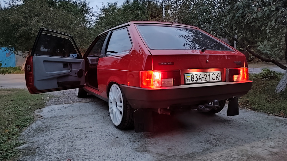 Video "Red Sunset" — Lada 2108, 1,5 л, 1990 года | видео | DRIVE2