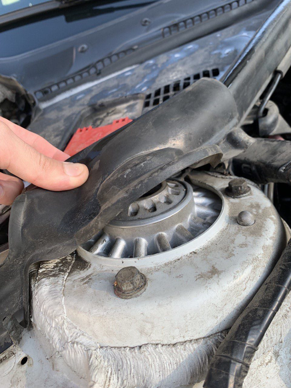 Замена передних амортизаторов — BMW 3 series (F30), 2 л, 2012 года ...