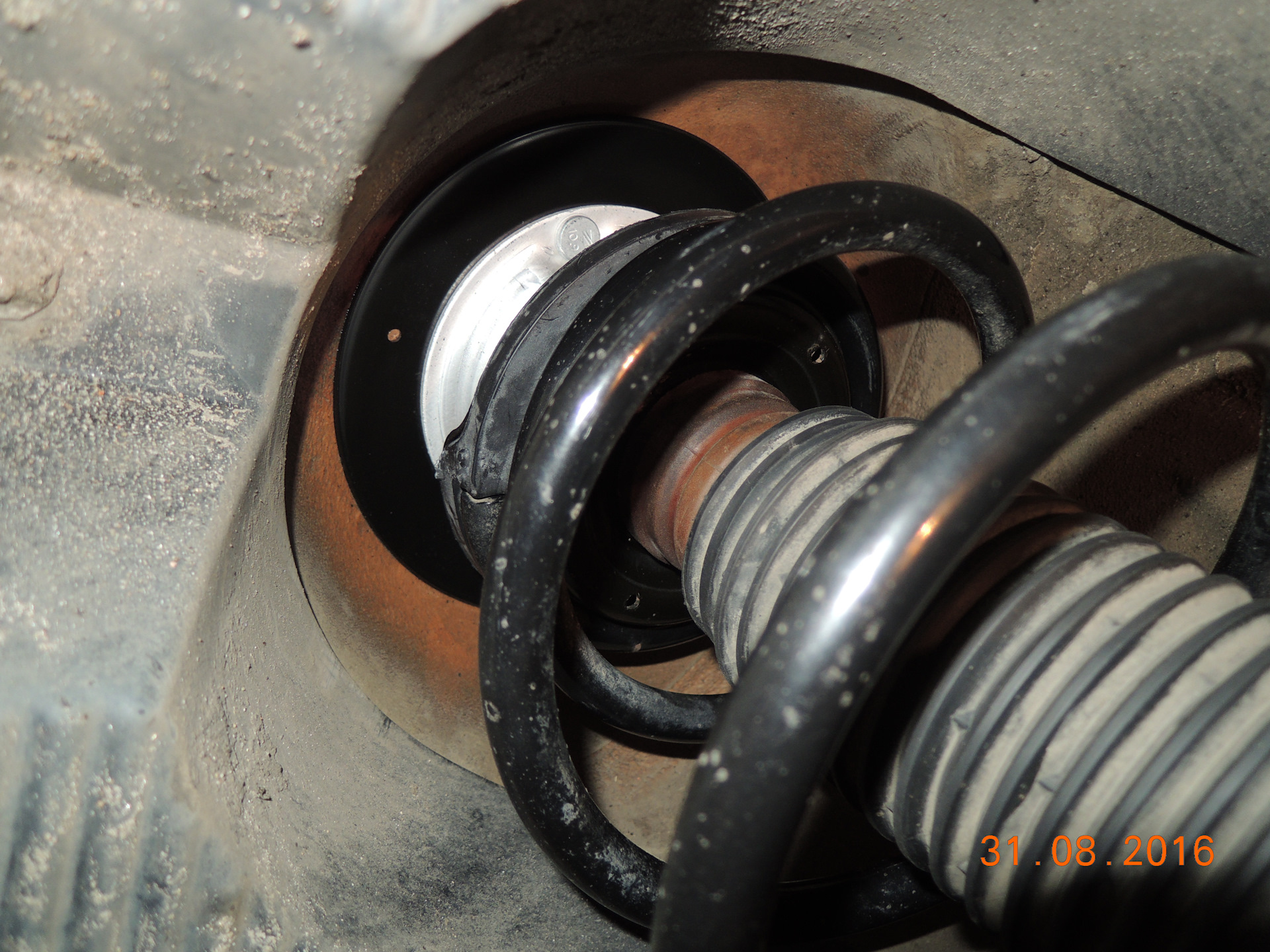 Замена пружин Е83 — BMW X3 (E83), 3 л, 2009 года | другое | DRIVE2