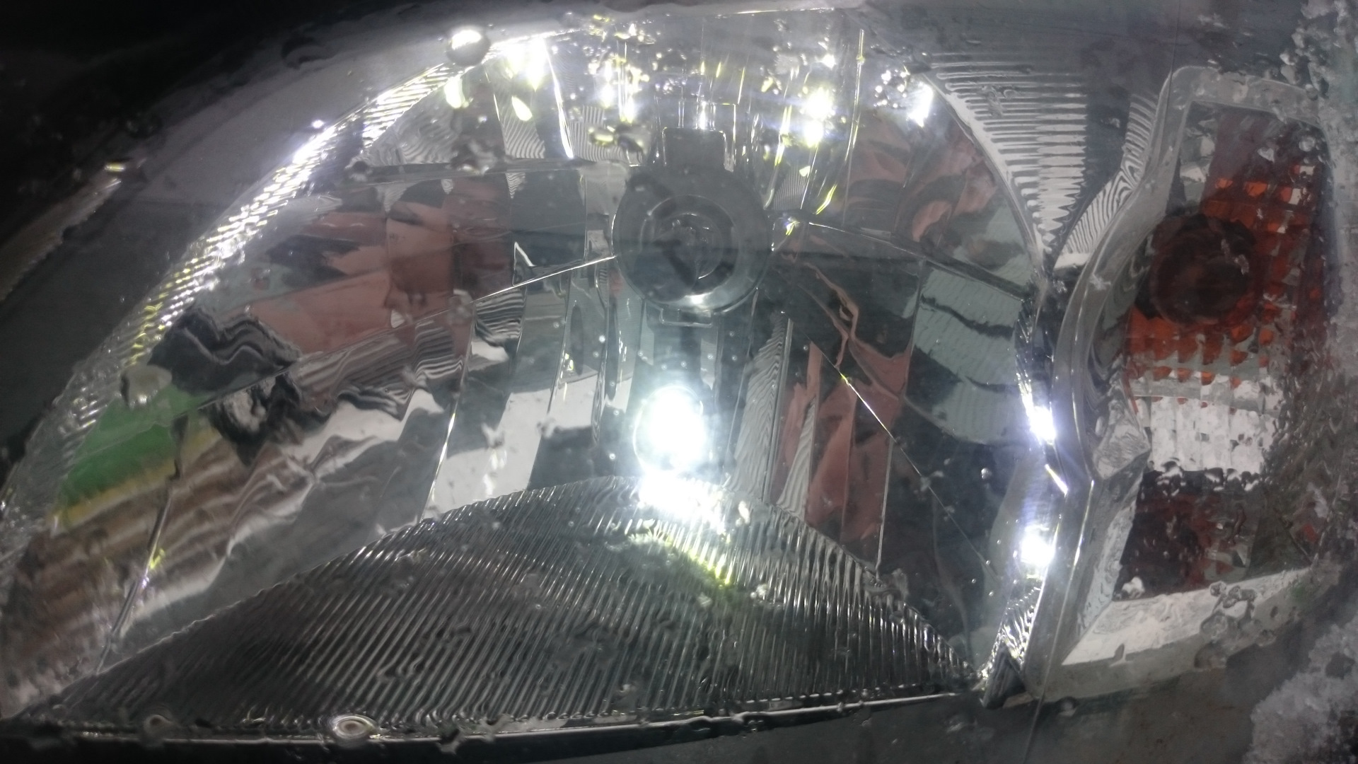Яркие лампочки габаритов с Aliexpress — Renault Logan (1G), 1,4 л, 2008 ...