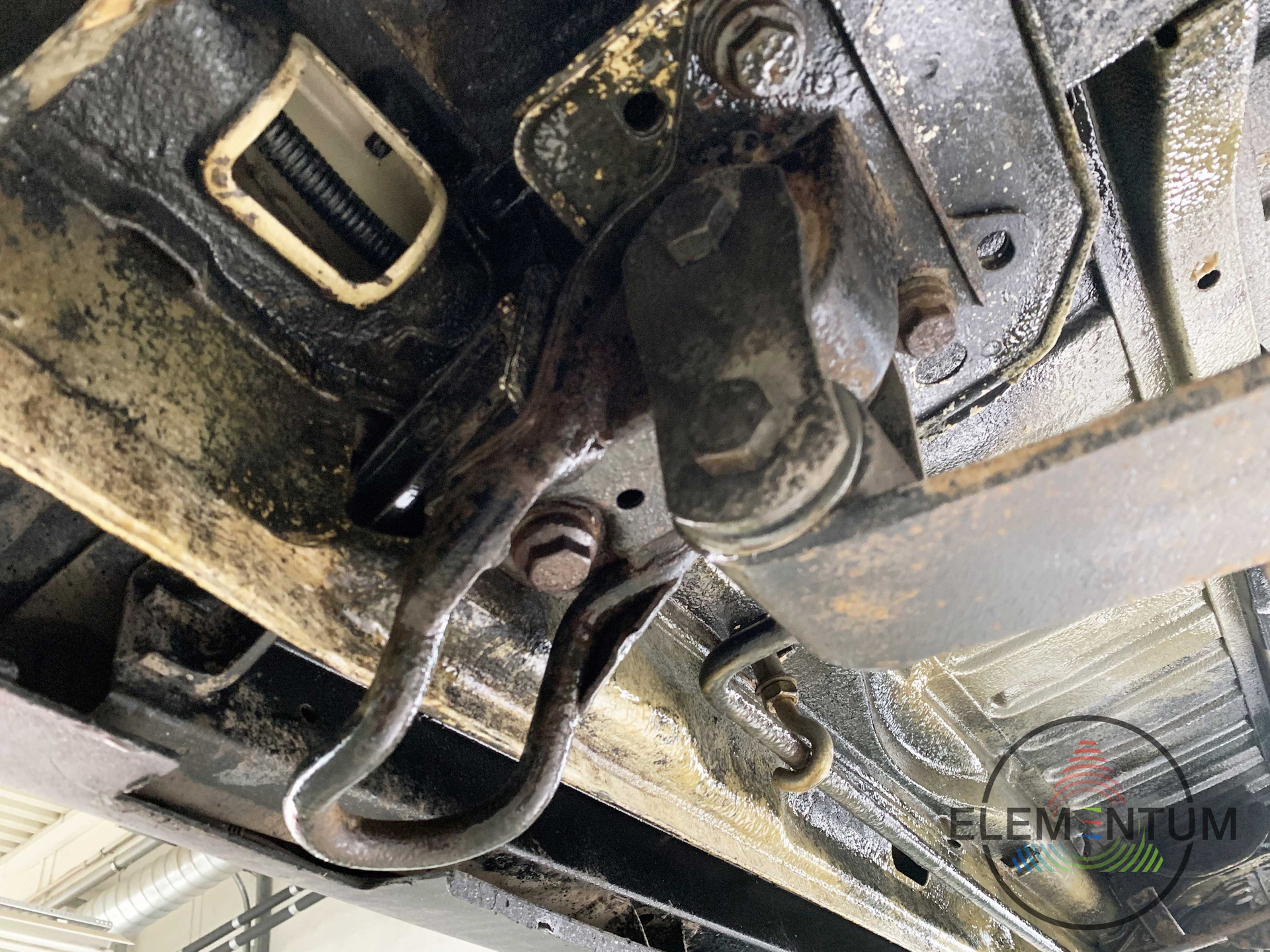Масло на зиму — Лукойл 5W-40 CI-4/SL Авангард Ультра — Toyota Land ...