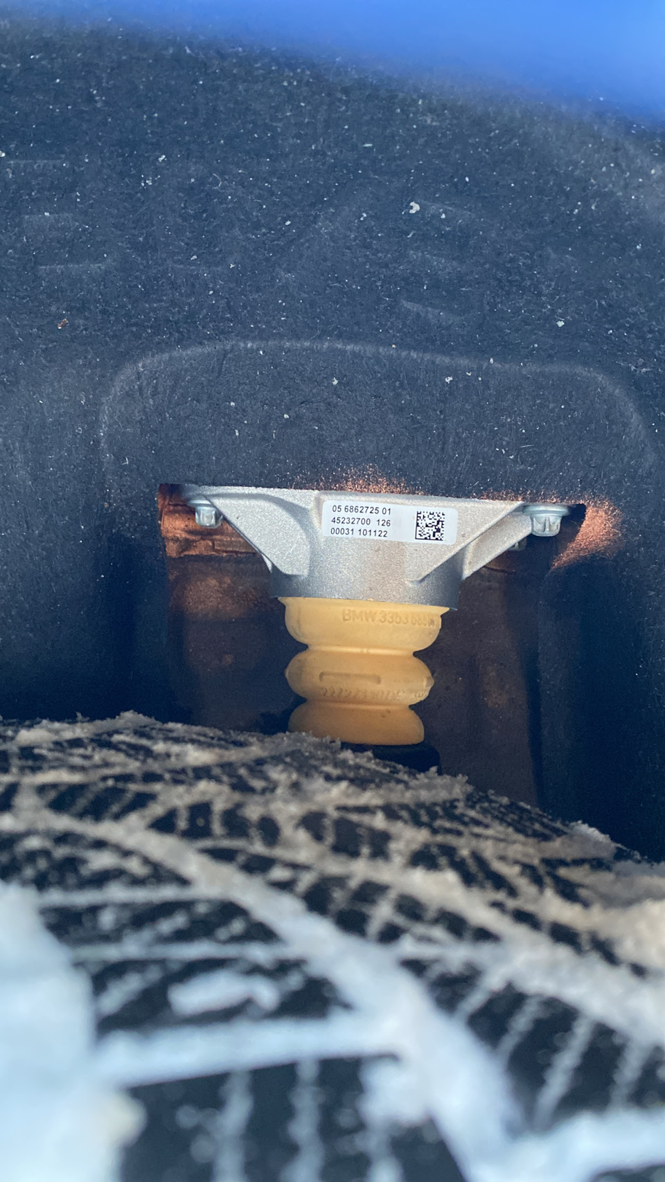 Замена задних амортизаторов — BMW 3 series (F30), 2 л, 2014 года ...