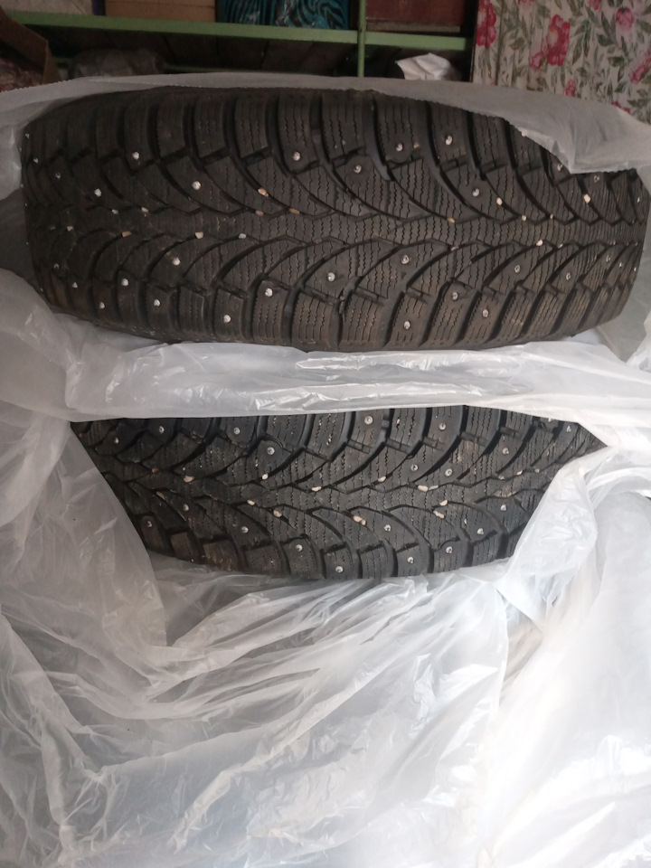 Шины зимние шипованные Pirelli 185/65 R15, штампованные диски 6Jx15 ...