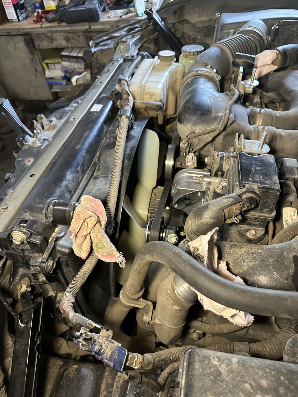 Всякое бывает. Очередной ремонт. Часть 2 — Toyota Land Cruiser 200, 4,5 ...