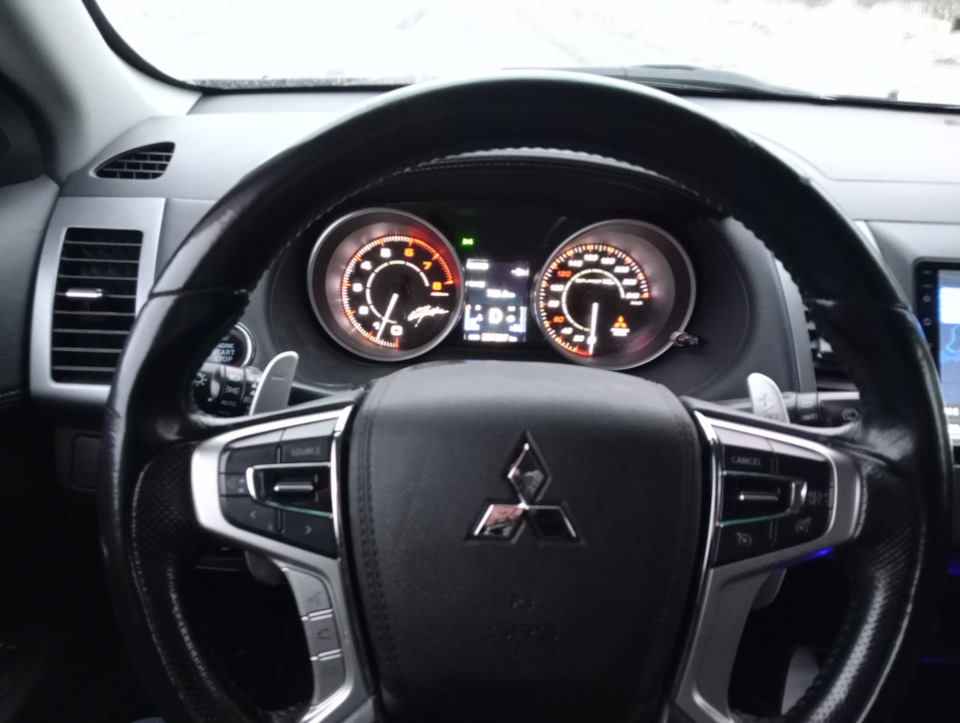 Установка руля Митсубиси Паджеро Спорт 3 — Mitsubishi Outlander XL, 2 л ...