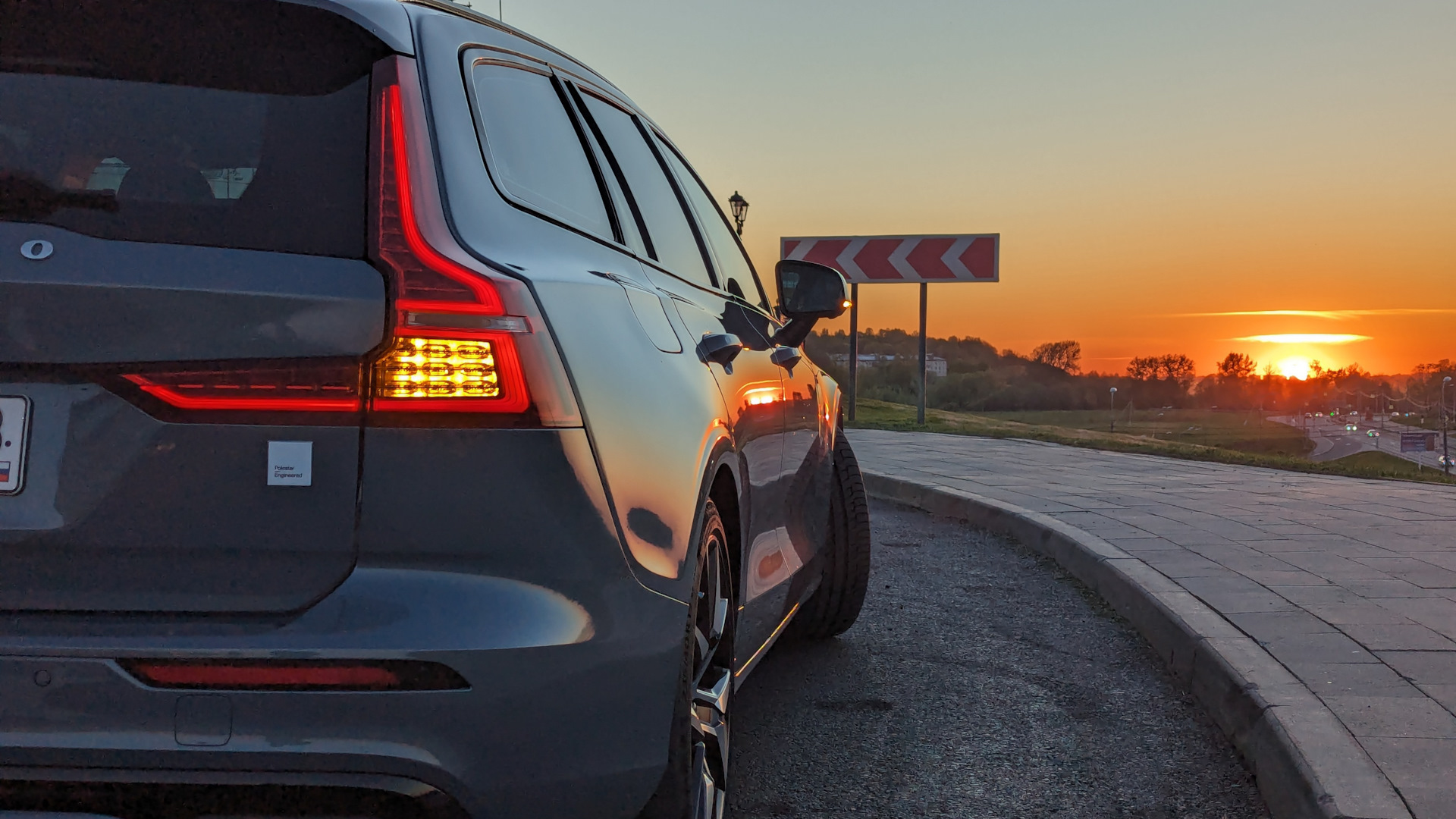 Volvo V60 (2G) 2.0 гибридный (Plug-in) 2022 | T8 PE / PolEno на DRIVE2