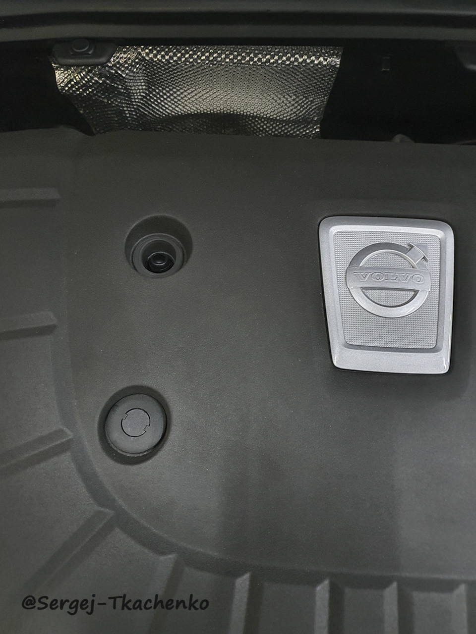 #3 Крепление крышки мотора — Volvo XC70 III, 2,4 л, 2015 года | своими ...