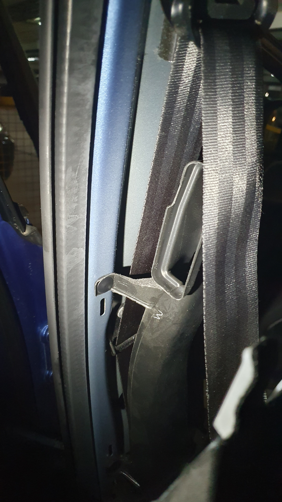 Устраняем эффект "неприлегающего уплотнителя двери" (назовем это так ...