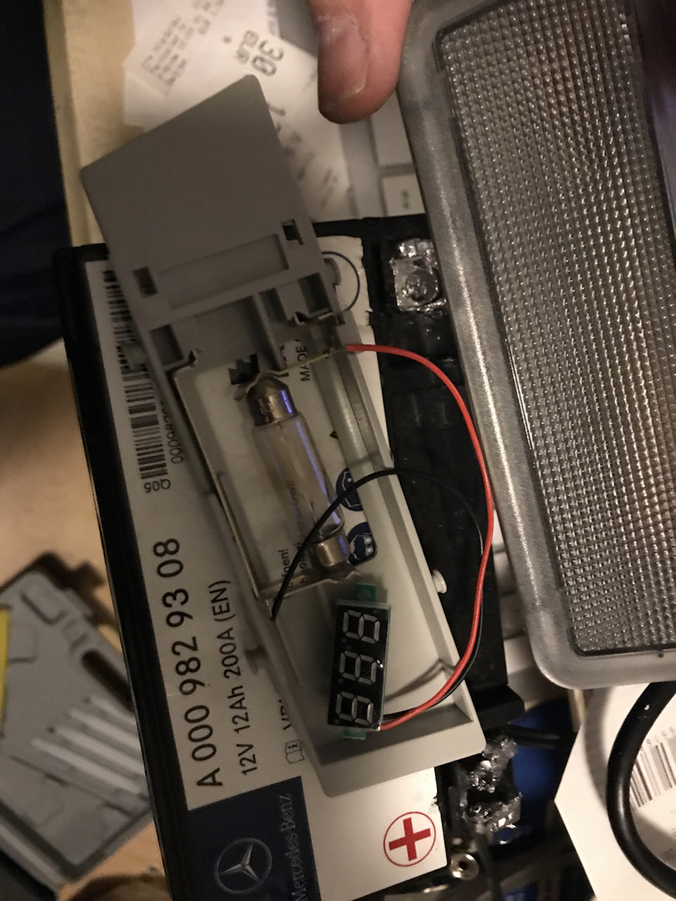 A0009829308 Аккумулятор дополнительный Mercedes | Запчасти на DRIVE2