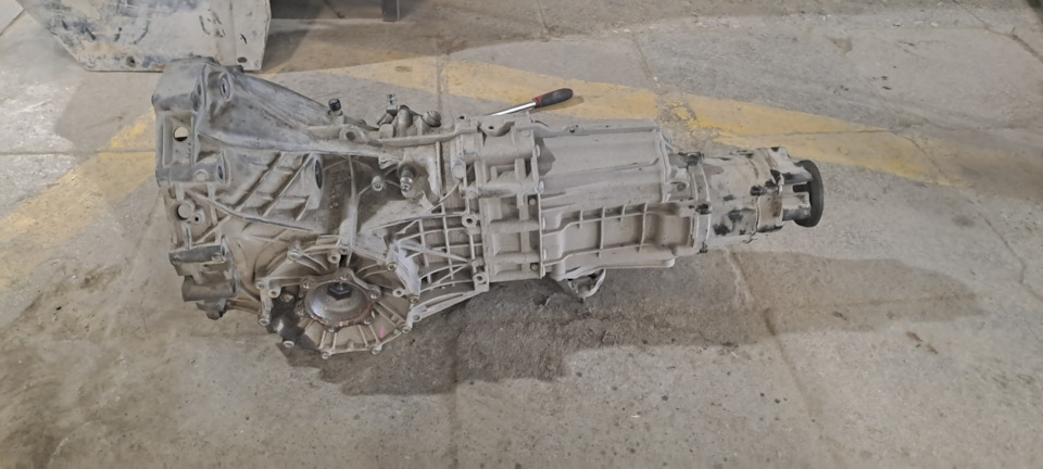 Замена сцепления 1 часть — Audi A4 (B6), 1,8 л, 2004 года | своими ...