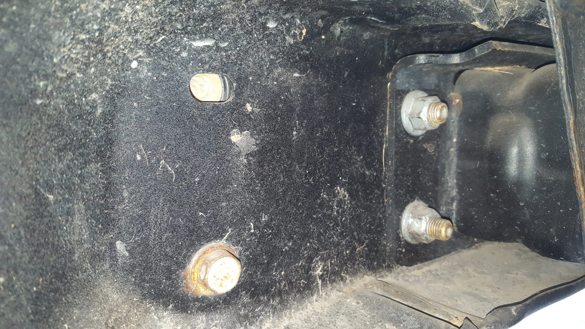 Болт бампера — Jeep Wrangler (JK), 3,6 л, 2014 года | запчасти | DRIVE2