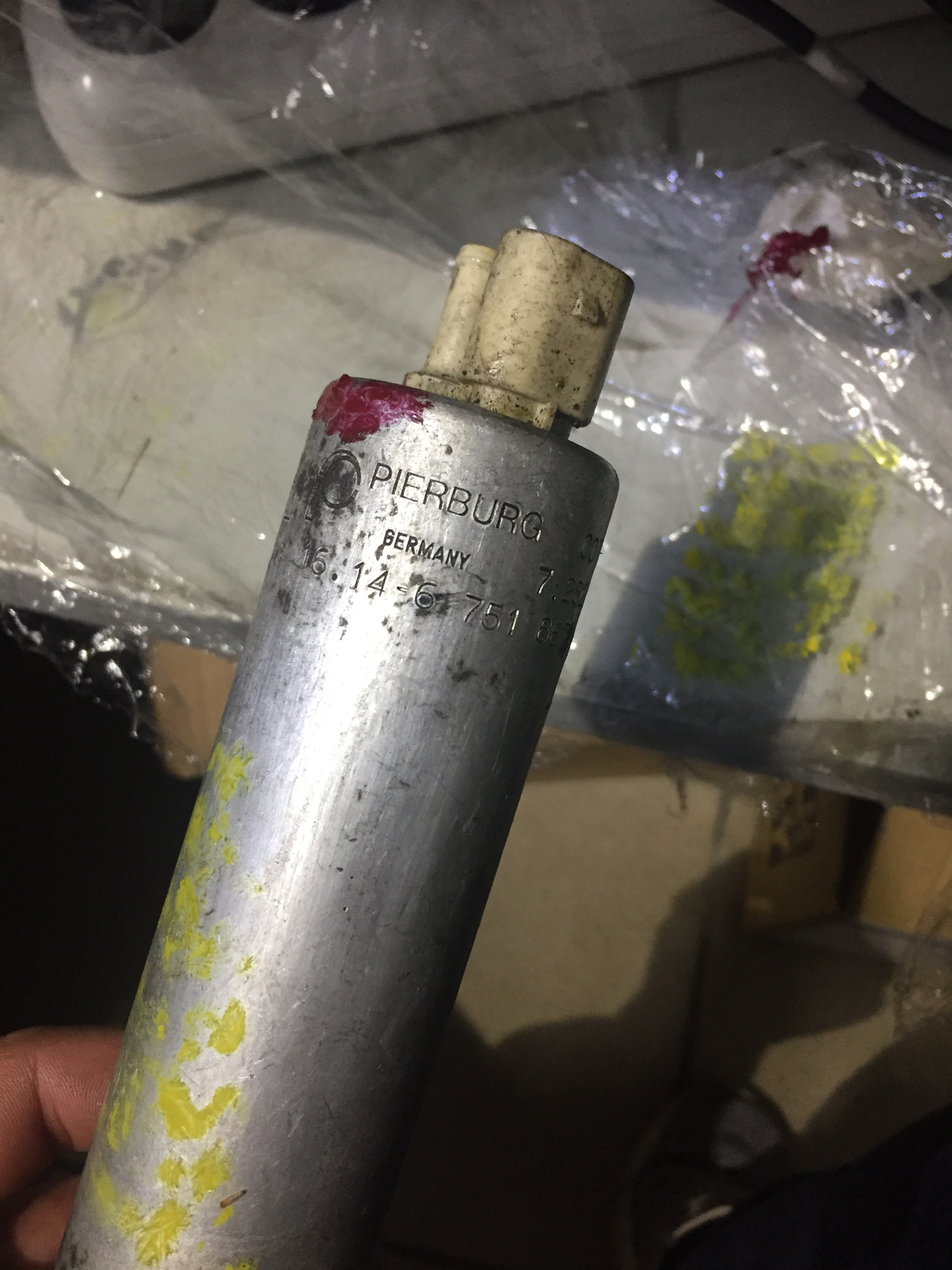 Замена магистрального топливного насоса — BMW 5 series (E39), 3 л, 1999 ...