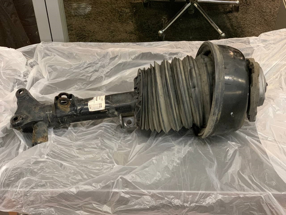A2183206513 Стойка пневмоподвески Mercedes | Запчасти на DRIVE2