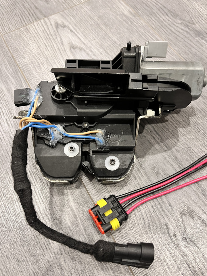 Замок багажника Touareg NF на Porsche Cayenne (2G) 958, Volkswagen ...