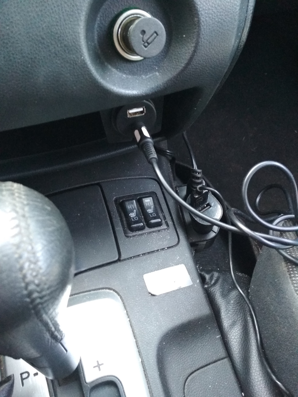 AUX & USB — Mitsubishi Outlander (1G), 2,4 л, 2006 года | автозвук | DRIVE2