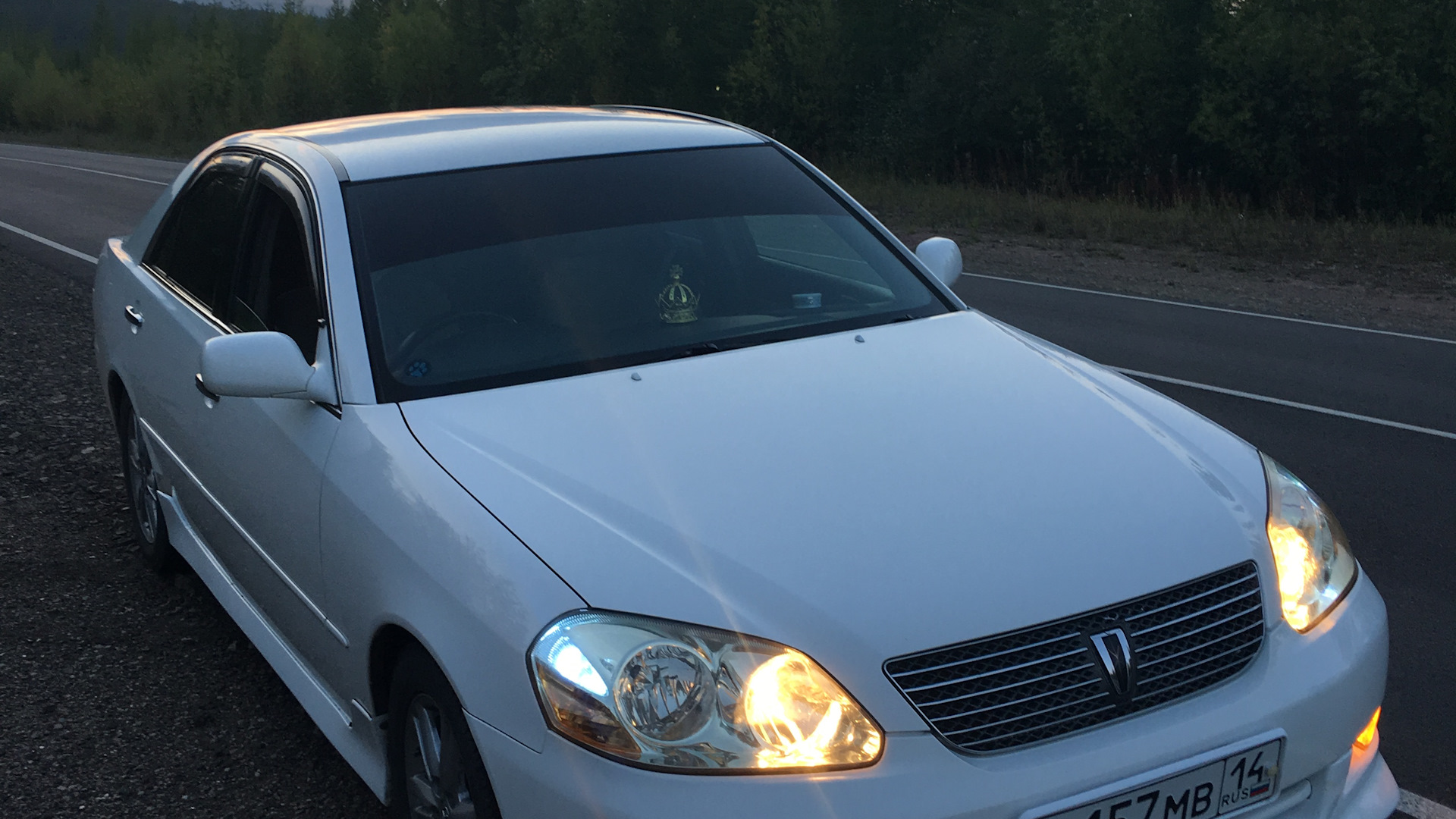 Toyota Mark II (110) 2.0 бензиновый 2001 | 2.0 beams на DRIVE2